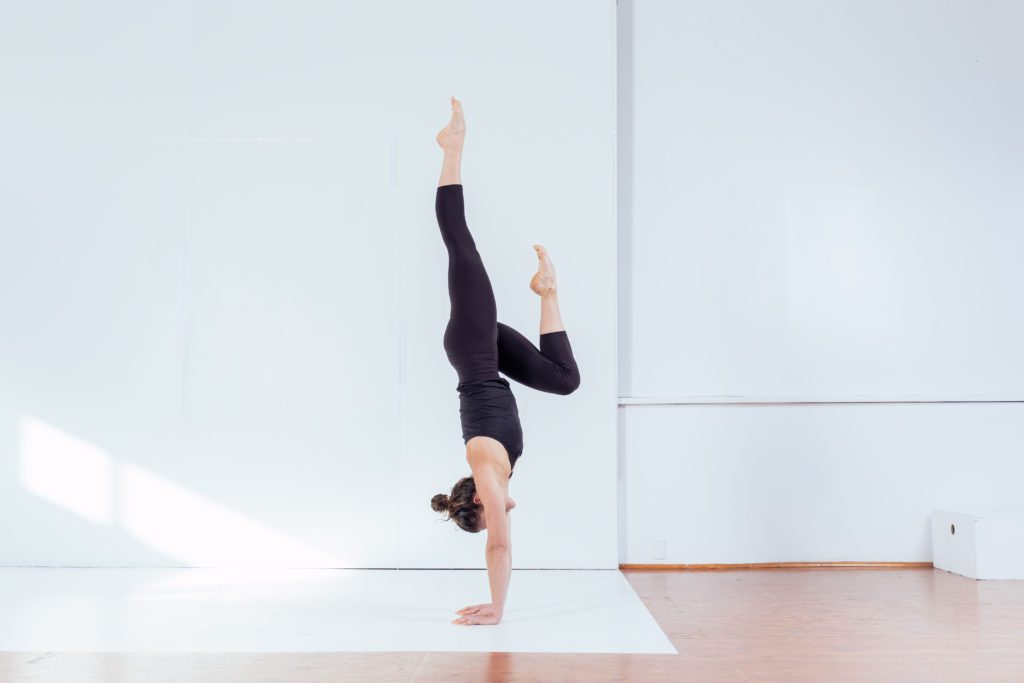 Balance Notion - Online Handstand Courses and Private Classes