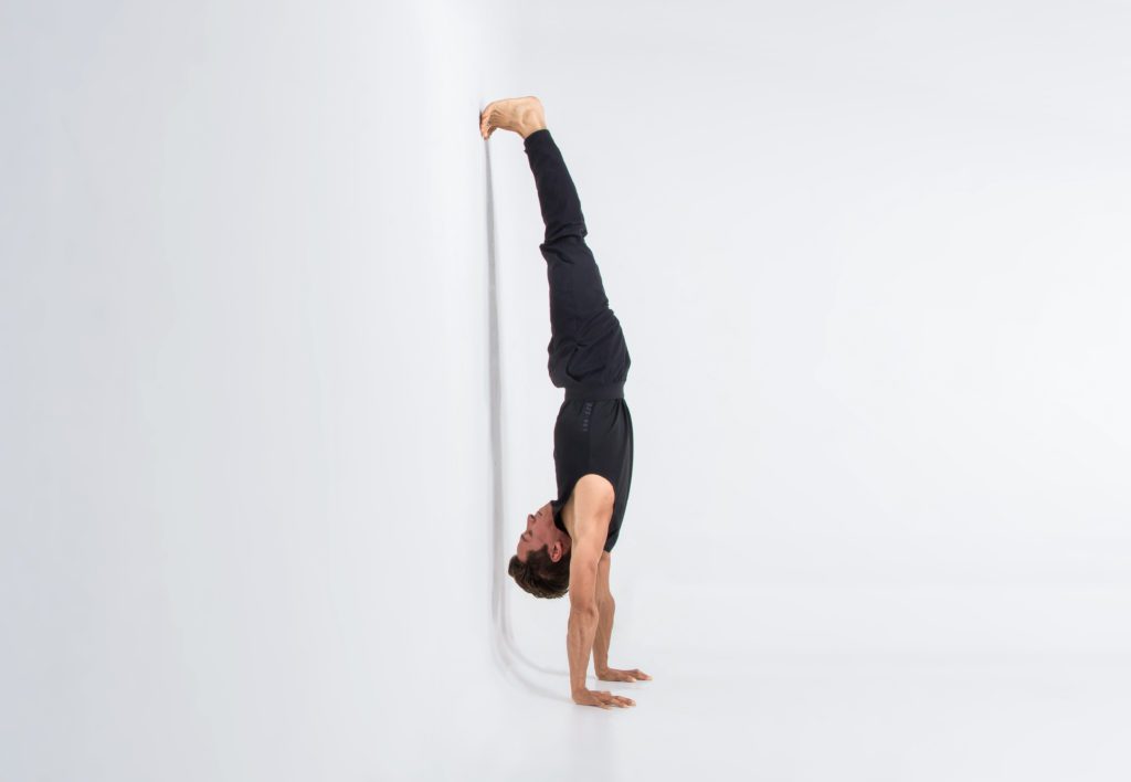 Balance Notion - Online Handstand Courses and Private Classes